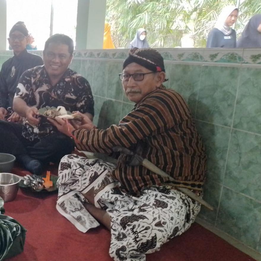 MERTI DUSUN PADUKUHAN BARAHAN KALURAHAN TIRTORAHAYU - Kalurahan Tirtorahayu
